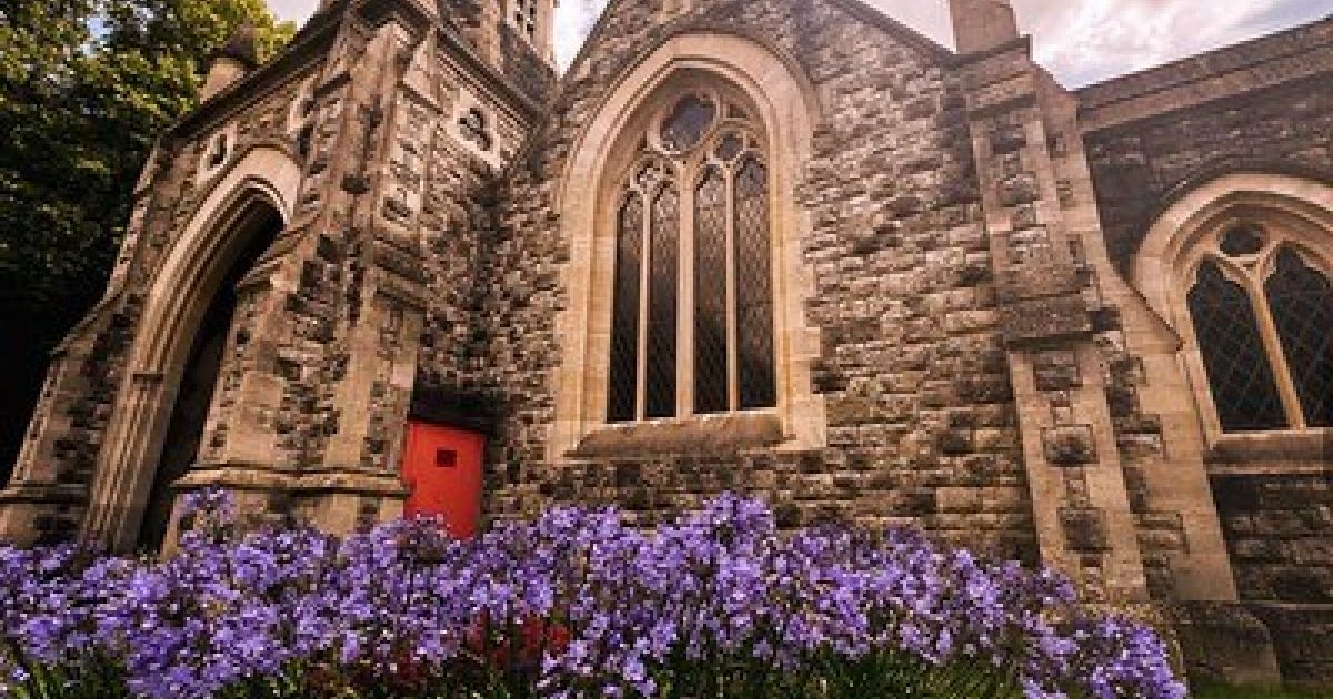Putney Vale Crematorium, Wimbledon | Funerals & Fees – Poppy's Funerals