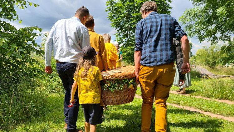 Involving young children in a funeral – Poppy's Blog – Poppy's Funerals