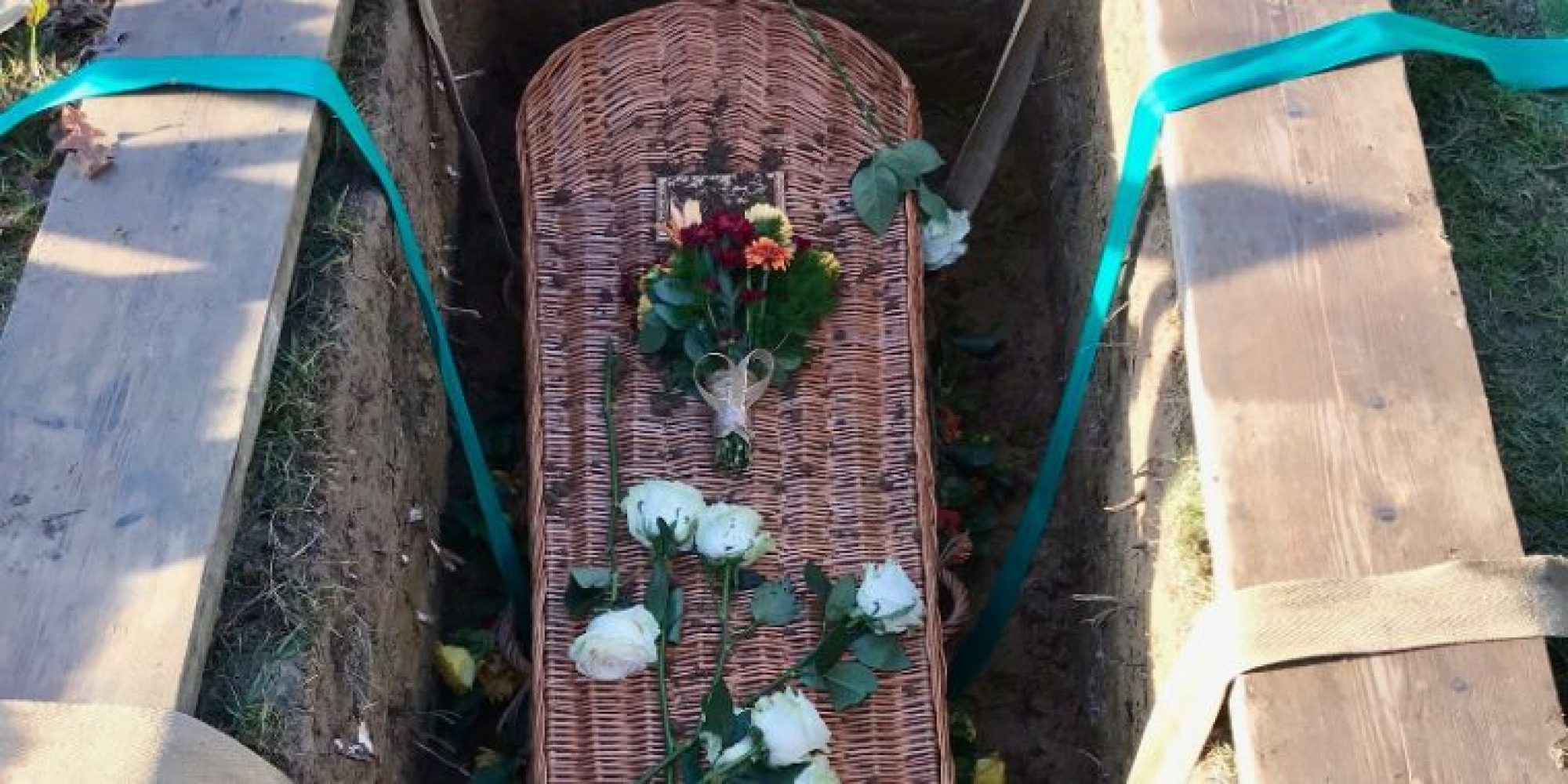 How to carry and lower a coffin – Poppy's Blog – Poppy's Funerals